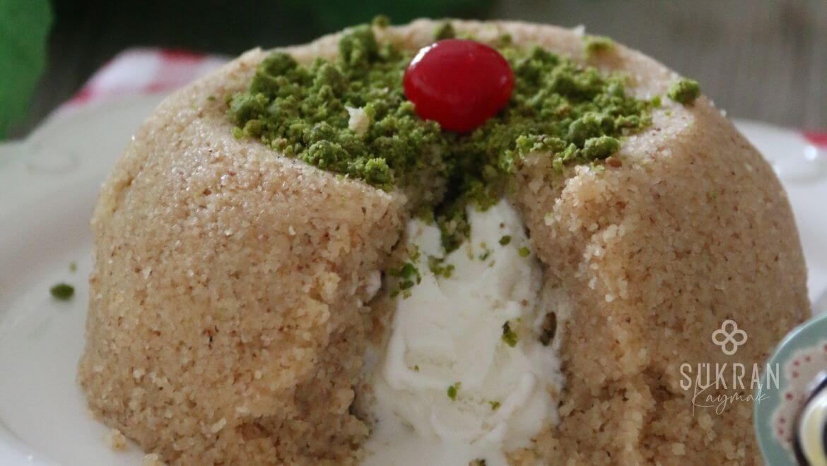Dondurmalı İrmik Helvası Tarifi (Tam Kıvamında) - Şükran Kaymak