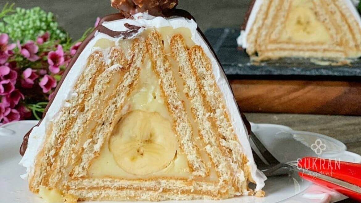 Piramit Pasta Tarifi (Muzlu, Pudingli) - Şükran Kaymak